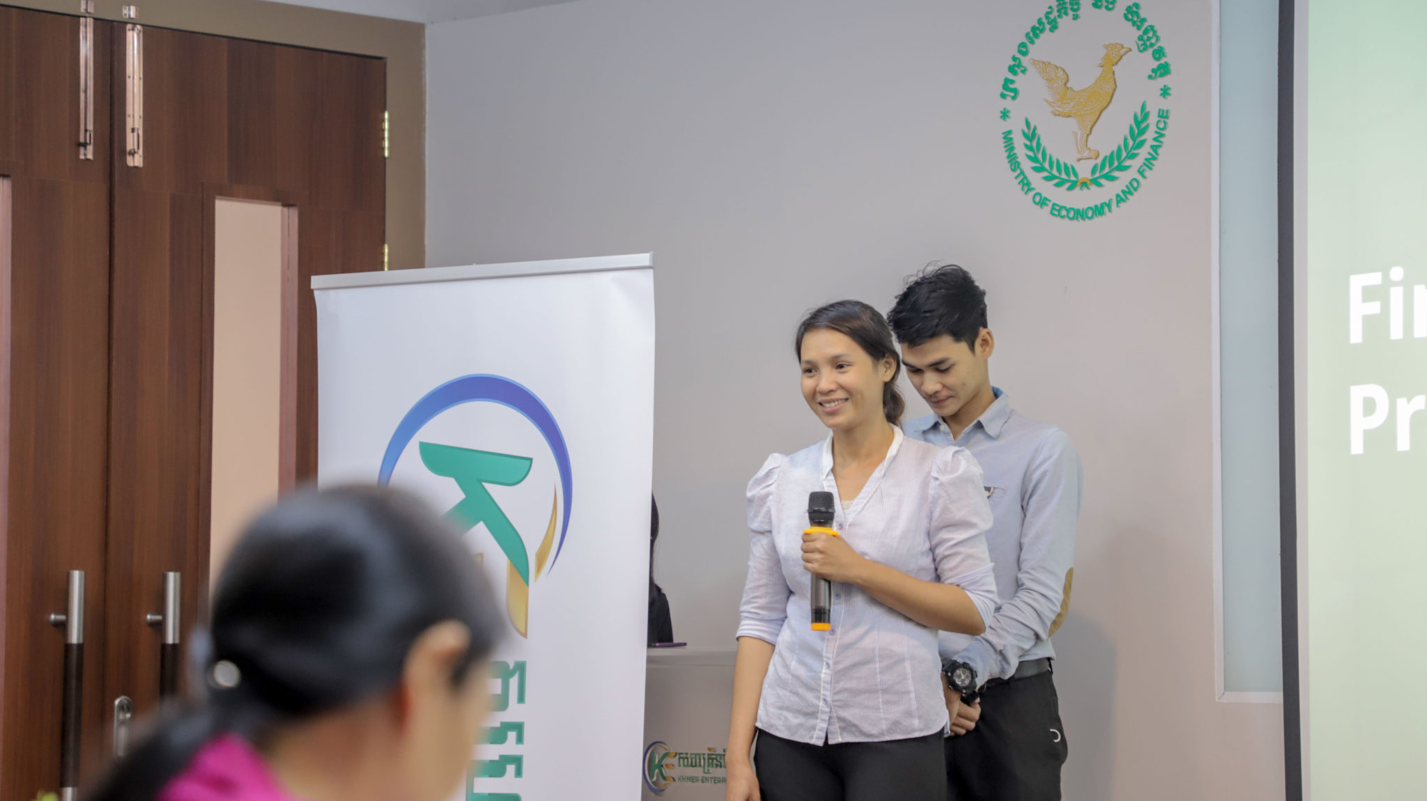 Idea App Cambodia Enterprise Incubation - Mentors KHMER